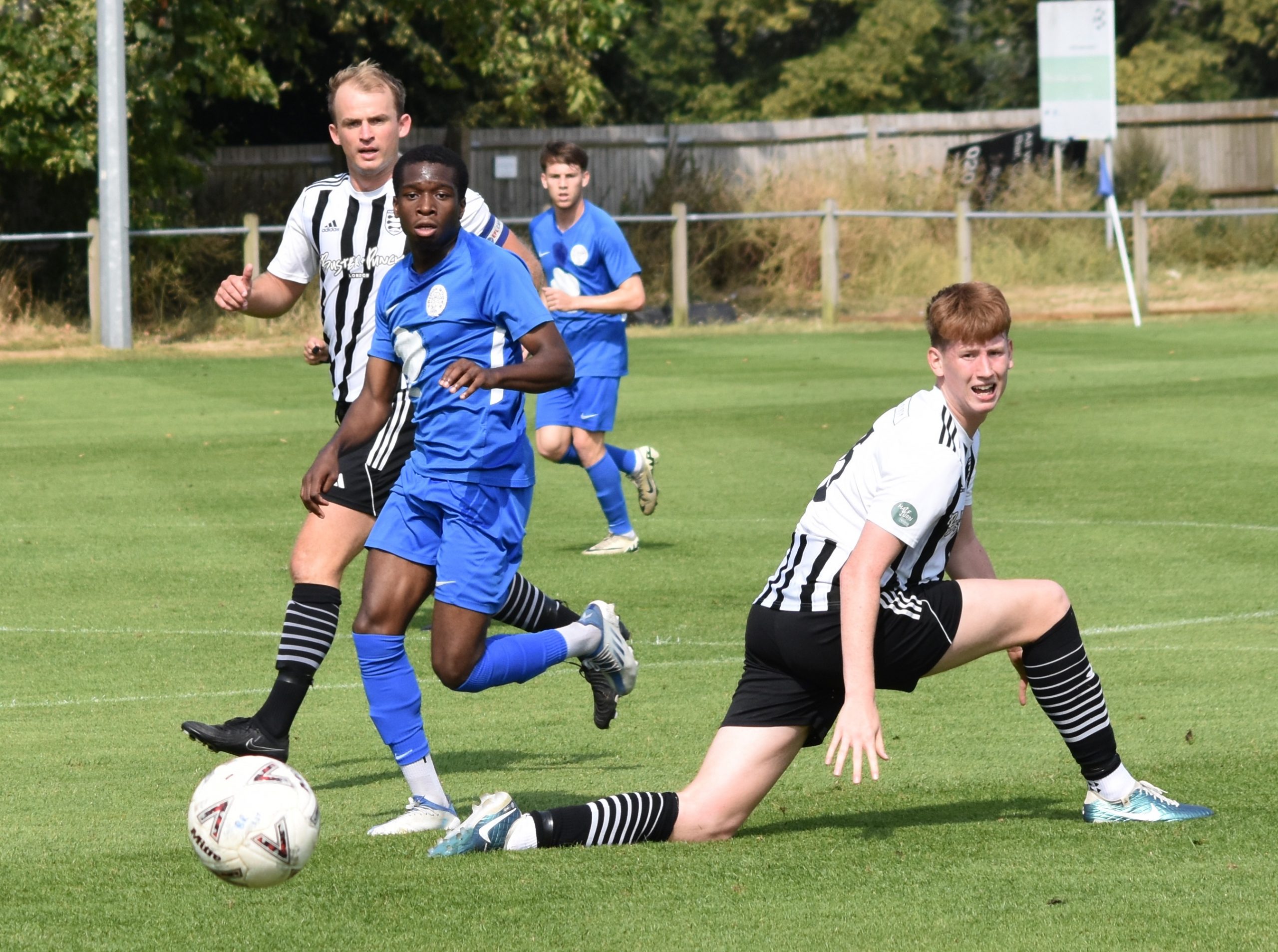 PHOTOS – Bridon Ropes v Tooting Bec – SCEFL